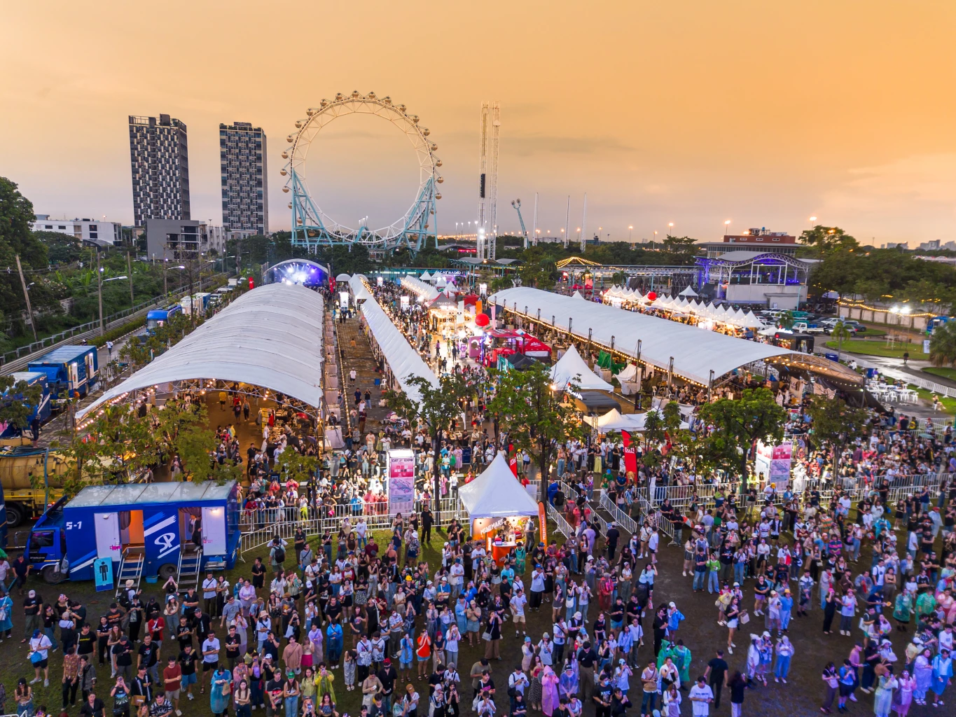 CAT EXPO ครบทศวรรษ เทศกาลดนตรีของคนเล็กๆ แบบคึกคักชุ่มชื่นใจ